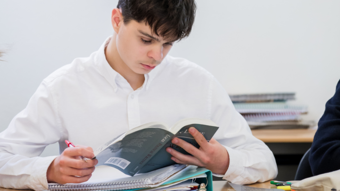 Middle School Students Reading Between the Lines | Great Hearts America ...